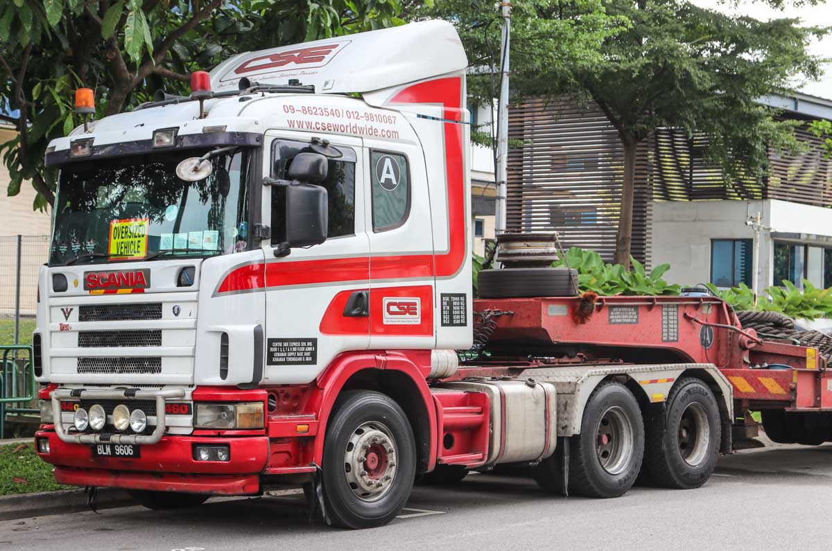 Scania 144 G 460 - Centre Side Express :: www.trucks-cranes.nl