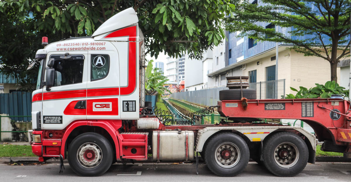 Scania 144 G 460 - Centre Side Express :: www.trucks-cranes.nl