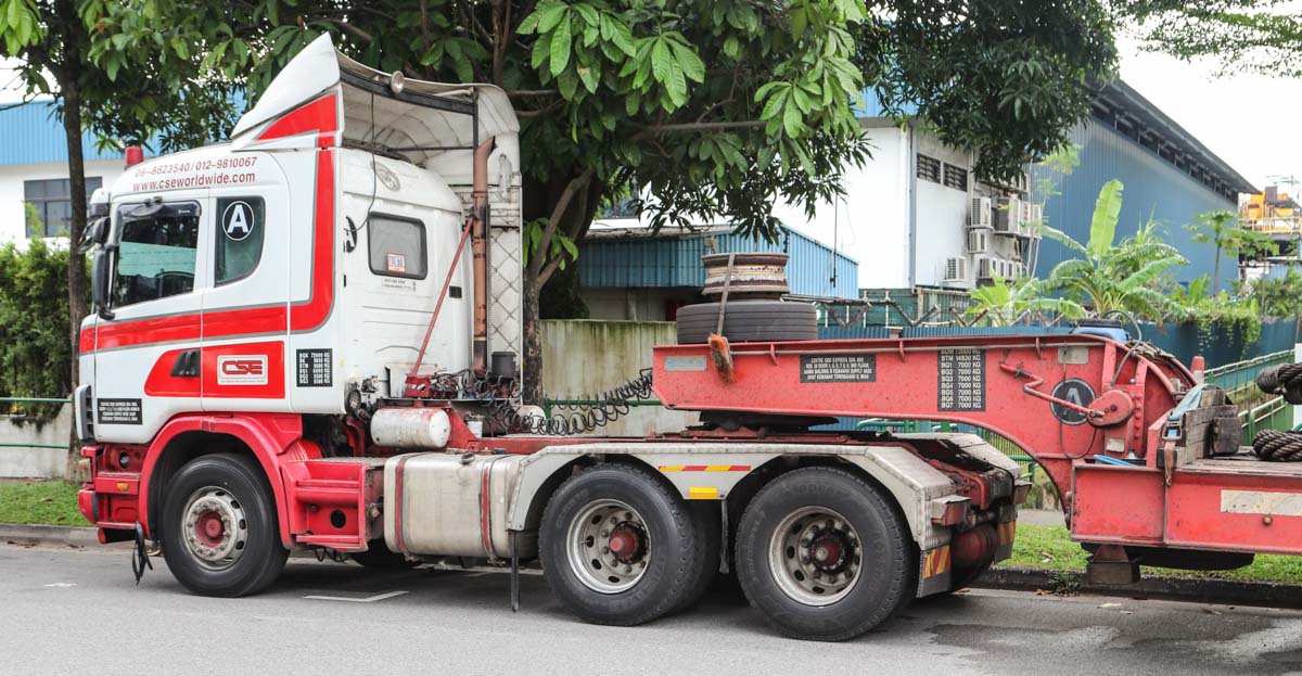 Scania 144 G 460 - Centre Side Express :: www.trucks-cranes.nl